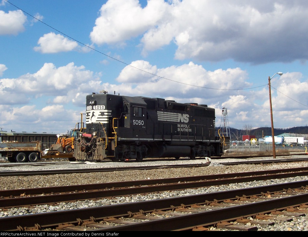 NS 5050 @ Nitro, West Virginia